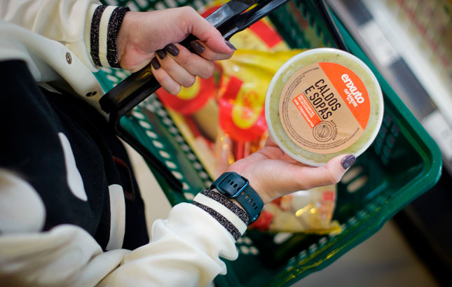 Enxuto lança duas linhas de marca própria